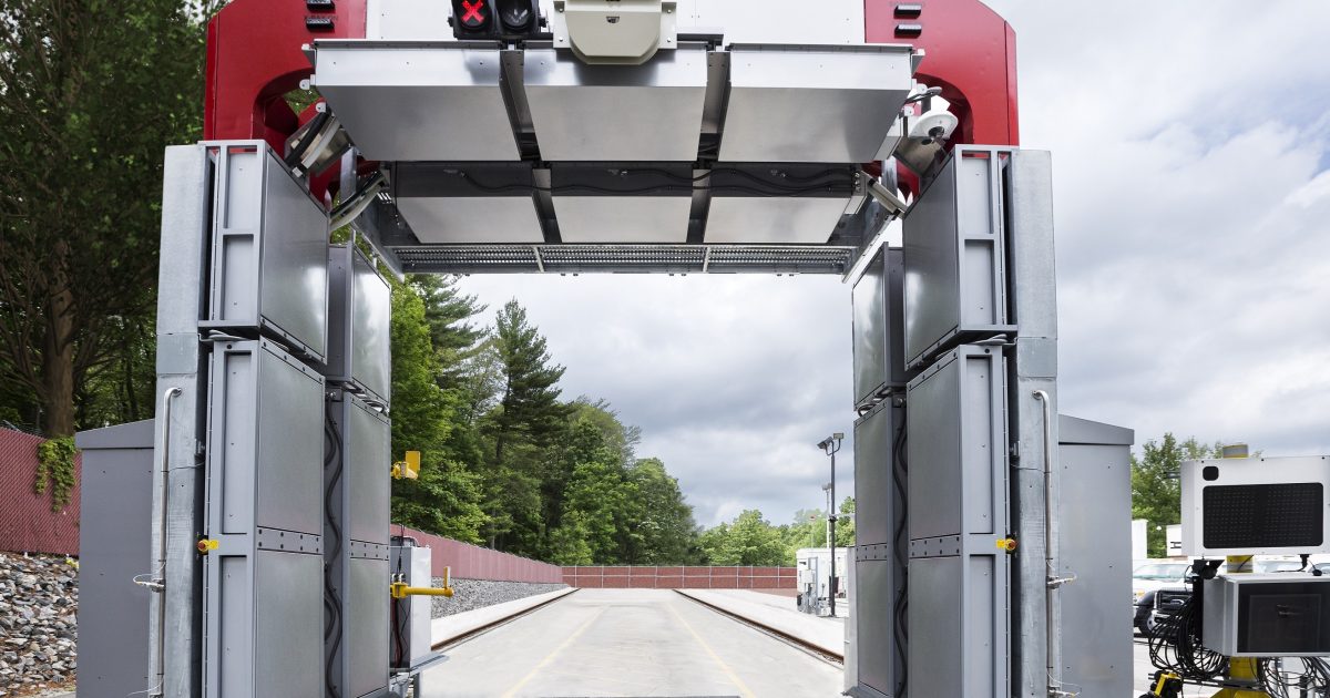 Z Portal X-ray inspection system for screening trucks… | Rapiscan AS&E